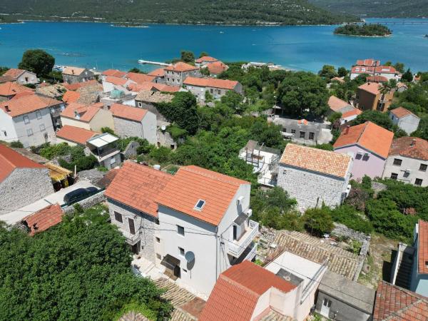 Ena Kuća Za Odmor - Mljet