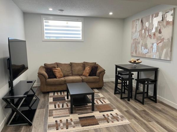 Brand New 2 Bedroom Comfort Cove - Calgary