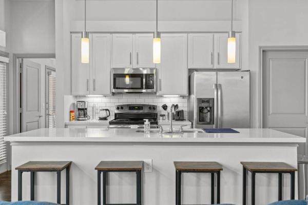 Austin Luxury 2br 2b With Pool & Free Parking - Montopolis - Austin