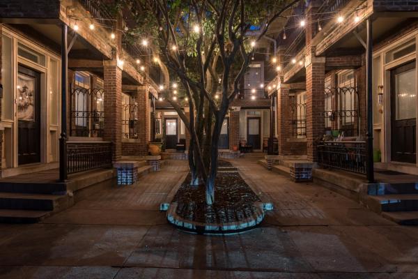 Charming New Orleans-style Apartment With Gated Courtyard! - Little Rock, AR
