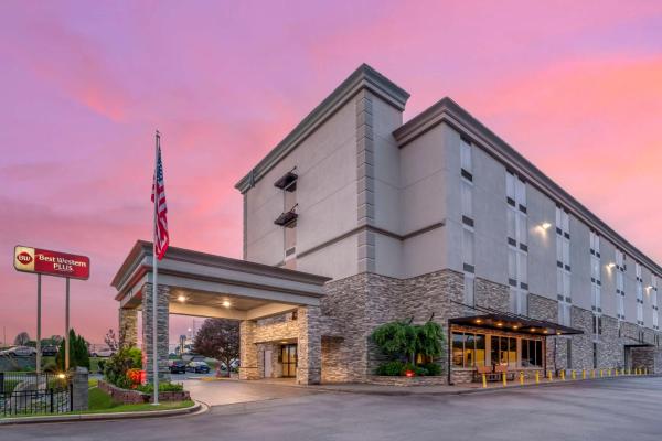 Best Western Plus Greenville I-385 Inn & Suites - Blue Ridge Mountains