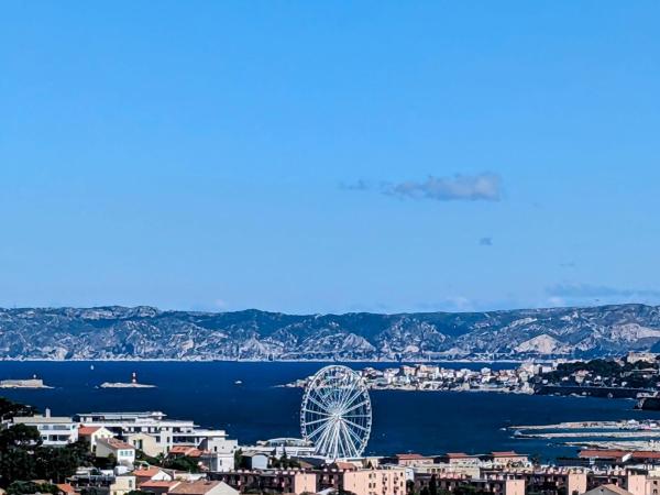 Mer Et Pinède Marseille Calanques - Marseille