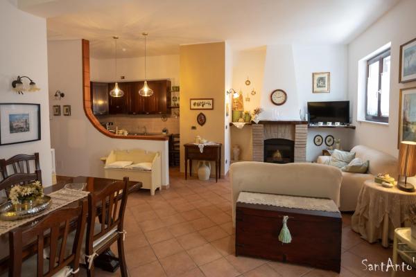 Santantò Nel Cuore Di Trivigno - Basilikata