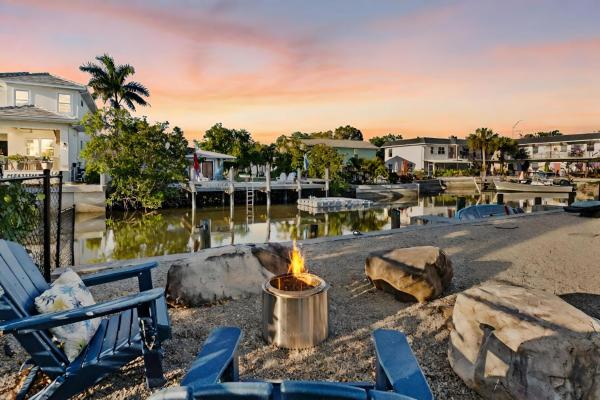 Boaters Bayshore Bungalow Ii W Hot Tub - Naples, FL