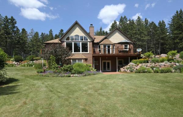 Spectacular Garden Chalet Close To Rib Mountain - Wausau, WI