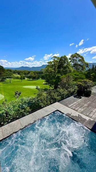 Ralphie’s Villa 2 Bed 2 Bath With Valley Views - South Coast