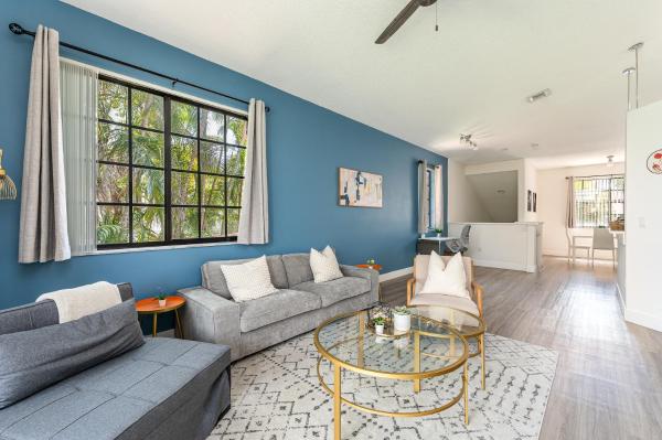 Newly Remodeled Lakefront Oasis - Delray Beach, FL