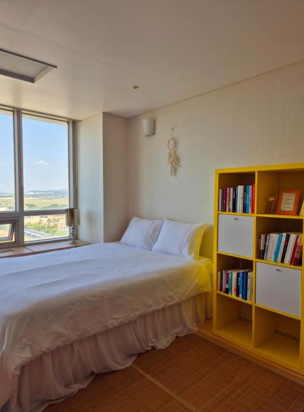 Cozy Bright Studio - South Korea