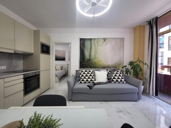 New 2 Bedrooms Gold Flat At Las Canteras Beach With Balcony And Free Parking - Las Palmas