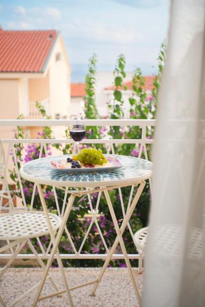 Apartments Rose - Promajna