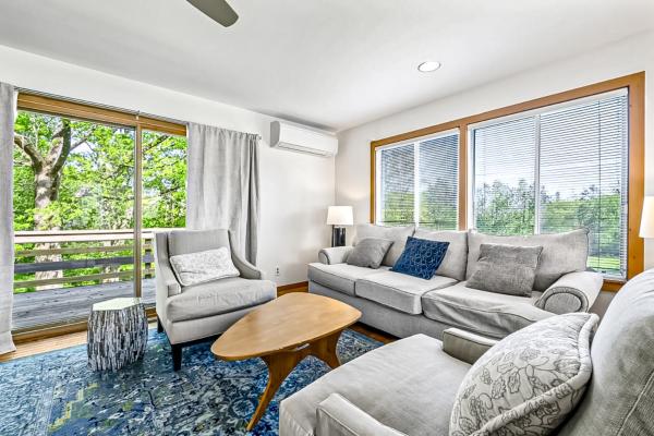 Evelyn's River Front Retreat - Rockland, ME