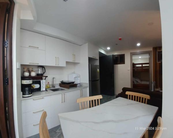 Modern 1bedroom Condo,with Heated Roofdeck Pool By Mist And Pine - Baguio