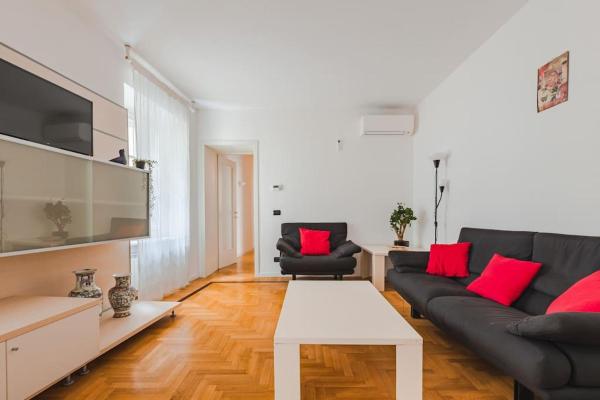 Piazza Unità Central Apartment - Trieste