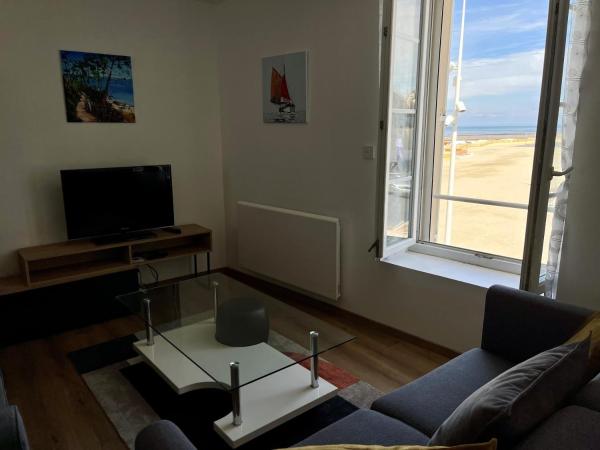 L'artiste, Moderne Avec Vue Mer - Cour - Parking - Plage de Saint Aubin sur Mer