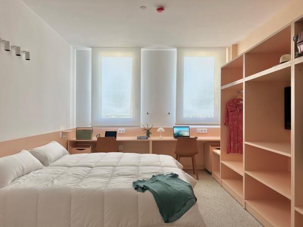 Loop Homes Tower Burjassot Hotel - Valencia