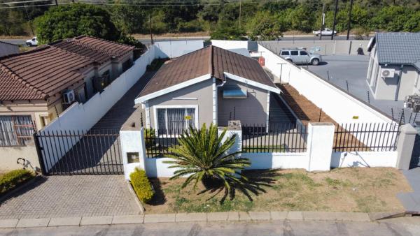 Bonnie House - Nelspruit