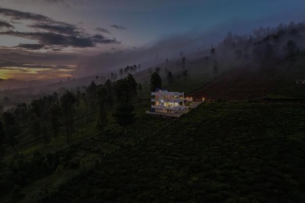 Akshu's Nest - 4 Br Villa With Tea Gardens View - Kotagiri