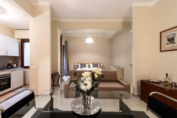 Hostly-suite Il Mediceo-lungarni In Town Center - Pise