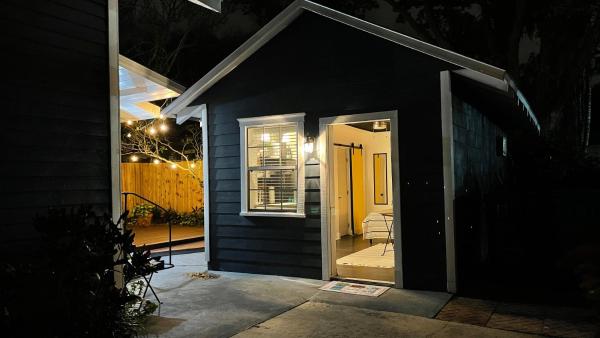 Lovely Spacious Guesthouse In Mills 50 District - Winter Park, FL