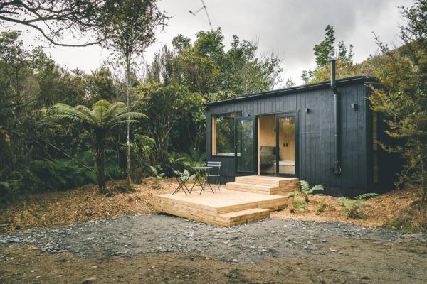 Off-grid Wilderness Cabin - Moana