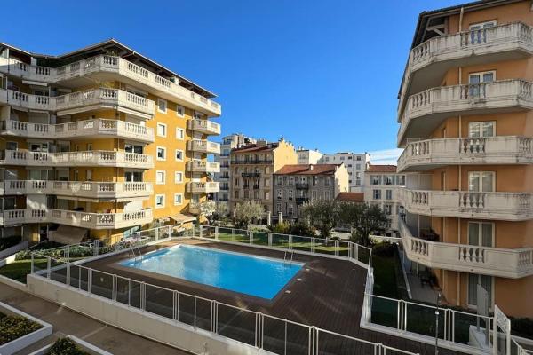 Nice Proche Mer - ibis budget Nice Californie Lenval