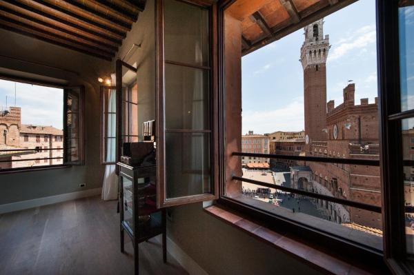 Torre Dei Lambertini Windows On Piazza Del Campo - Residenza D'epoca - Siena
