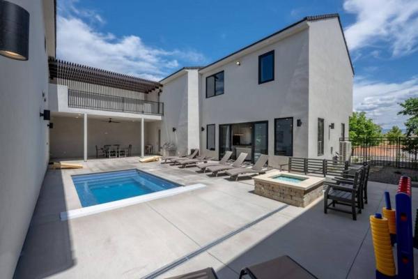 Oasis Springs Number One - Hurricane, UT