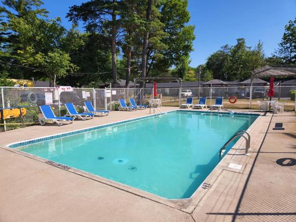 Wasaga Beach Inn And Cottages - Collingwood