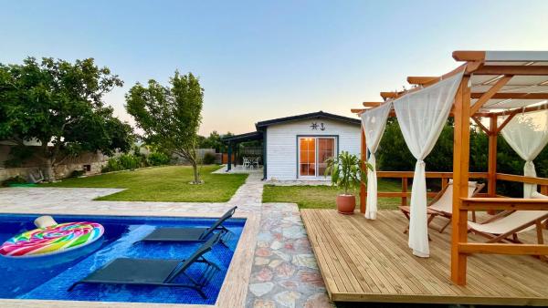 Isıtmalı Havuzlu, Jakuzili, Müstakil Ege Ev - Турция