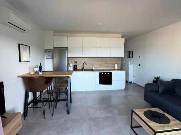 Apartment Leona - Primošten