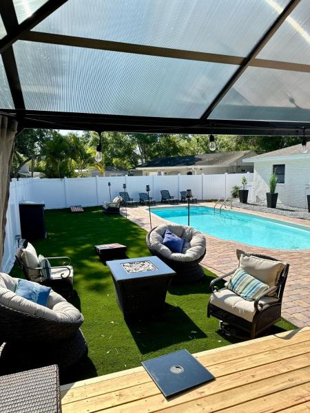 Newly Reno - Backyard Oasis, South Tampa Pool Home - Tampa, FL