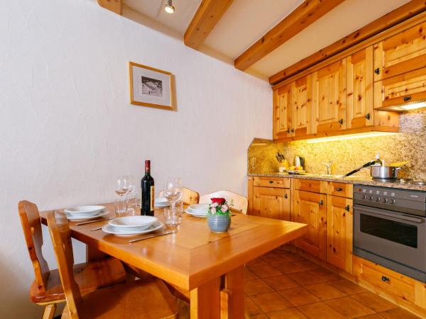 Apartment Residenza Chesa Margun 57-1 By Interhome - Sankt Moritz