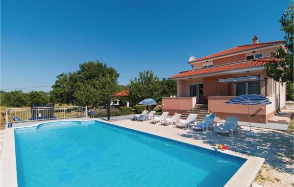 Five-bedroom Holiday Home Dugopolje With A Fireplace 03 - Croatia