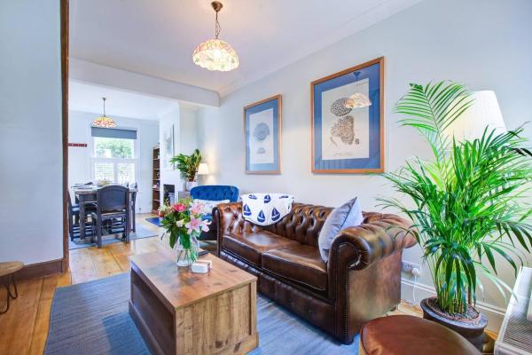 Pass The Keys Stunning Cottage In The Heart Of Old Leigh - Southend-on-Sea