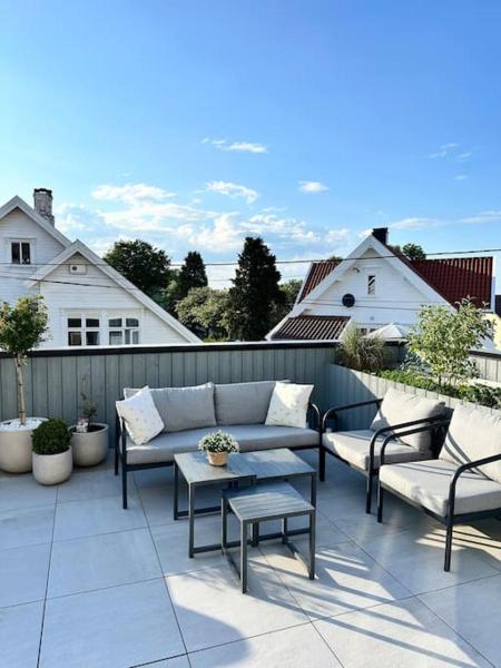 Sjarmerende Og Sentralt Beliggende Leilighet Med Stor Ballkong På Storhaug - Perfekt Sommerleie! - Stavanger