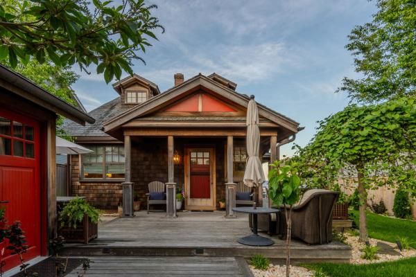 Ocean Front Property In Wickford Village - Warwick, RI