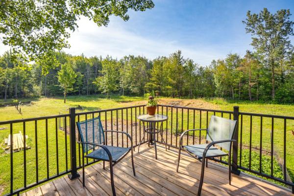 Cozy Holland Studio With Deck Near Lake Michigan! - Holland Tulip Time Festival