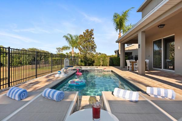 Luxury 5br Villa, Pool Spa, 15min Disney - Celebration, FL
