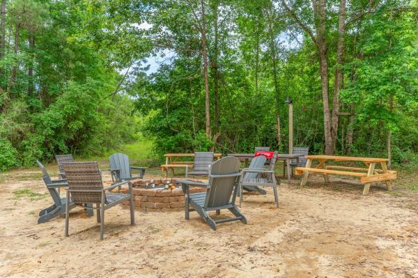 Westville Pines Cabin - Florida Panhandle, FL