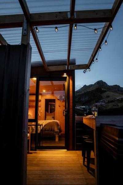 Cass Bay Retreat With Outdoor Bath Christchurch - Christchurch