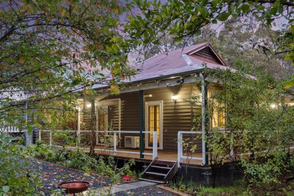 Serenity House Pemberton Cottage & Wellness Spa - Pemberton