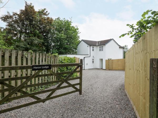 Heron's Lodge - Abergavenny