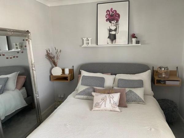 Room In House With Breakfast Incuded - Cowbridge