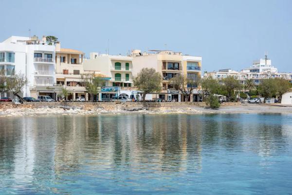 Apartamento Voramar Mhm Cala Bona - Cala Bona, España