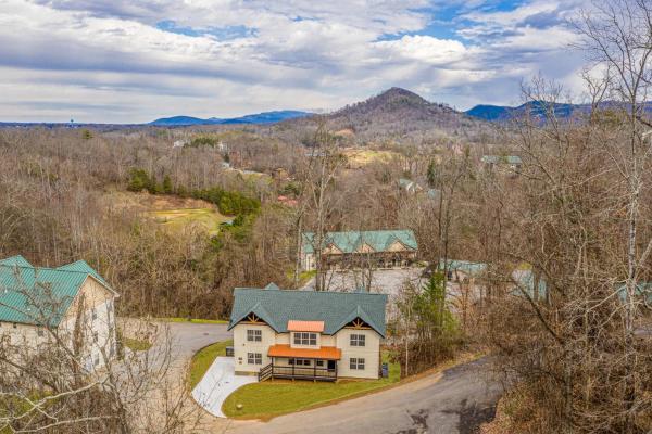 Beautiful Vista By Eden Crest - Gatlinburg, TN