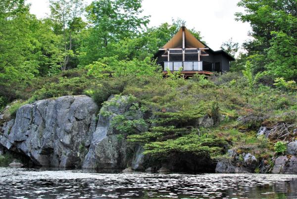 Pine Brae Eco-resort - Perth, ON, Canada