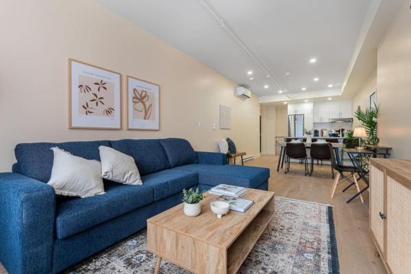 Double King Luxury 2br Condo - LaSalle