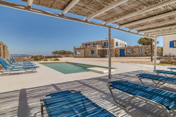 Nikoramavilla Paros With Swimming Poll And Bbq For 21 Guests - Paros