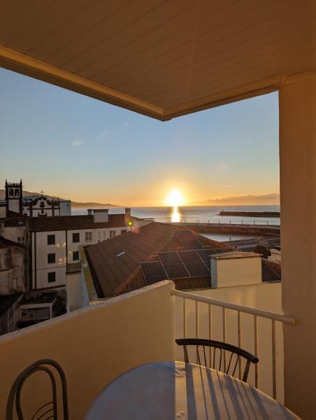 Waterfront 1 Bedroom Suite 3 Adults Pdl - Ponta Delgada