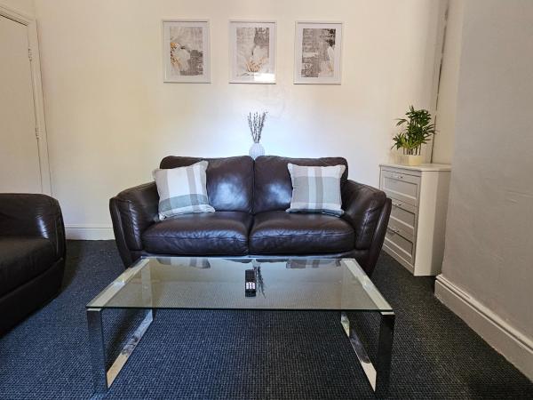 Convenient 3 Bed, Pr1 Near Uclan N Train Station - Preston